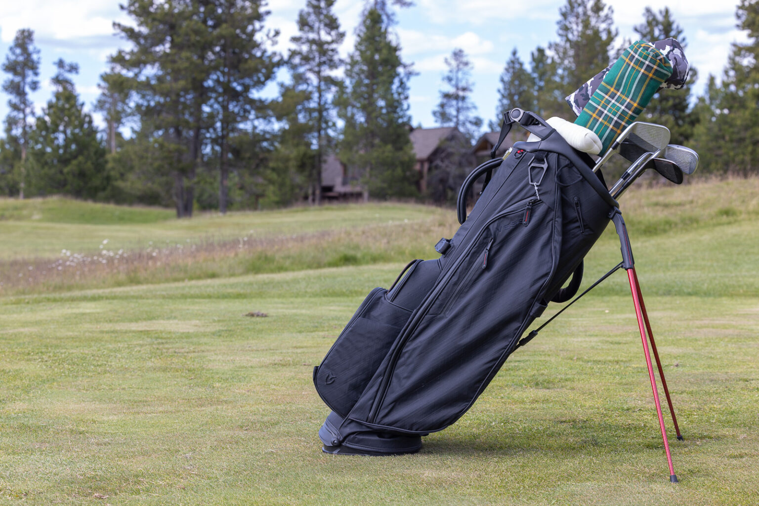Vessel Player IV Pro DXR Review: The Best Vessel Golf Bag?