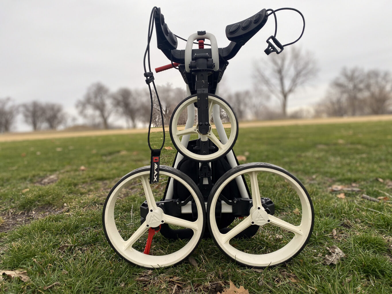 Big Max Blade Trio Review: Say Goodbye to Bulky Golf Pushcarts