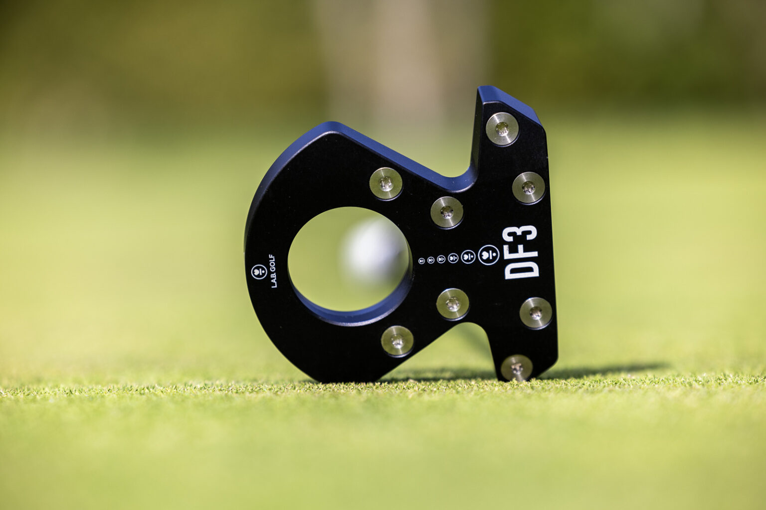 L.A.B. Golf DF3 Putter Review: A Golf Cheat Code?