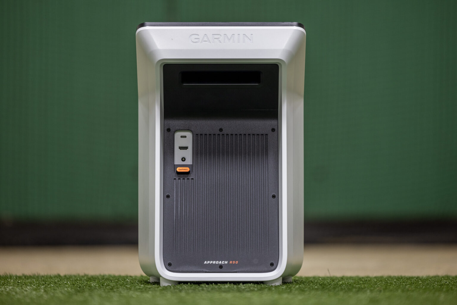 Garmin Approach R50 Hands On: Wow. Just Wow.