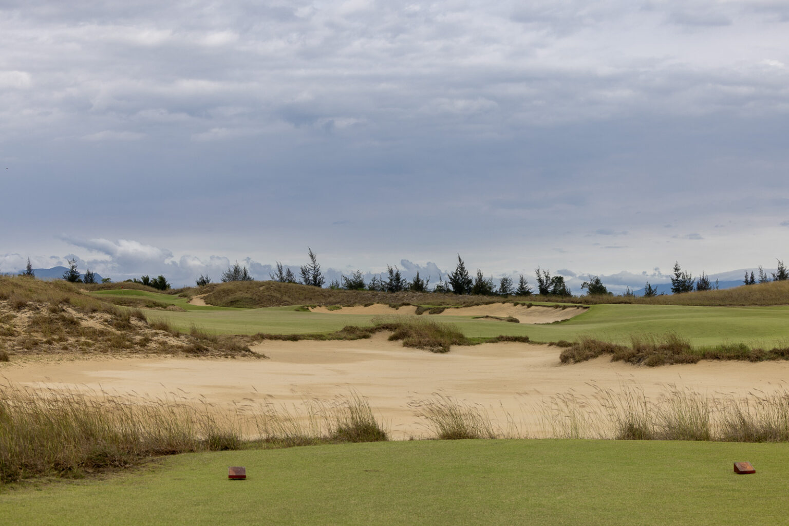 Hoiana Shores: Insane Links Golf in...Vietnam?!