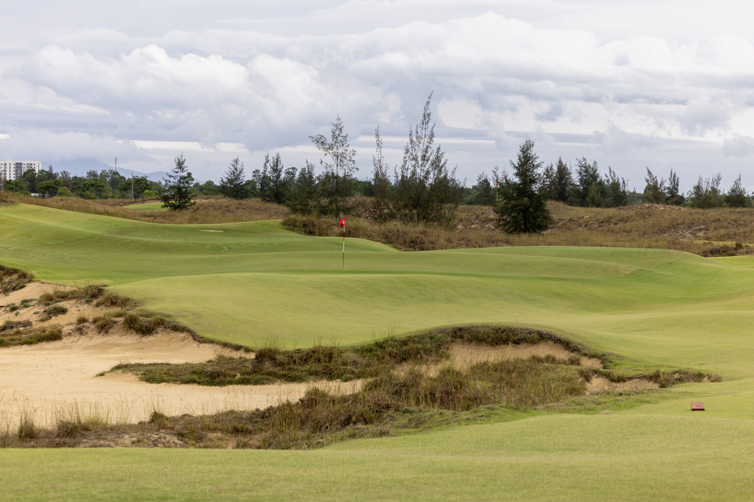 Hoiana Shores: Insane Links Golf in...Vietnam?!