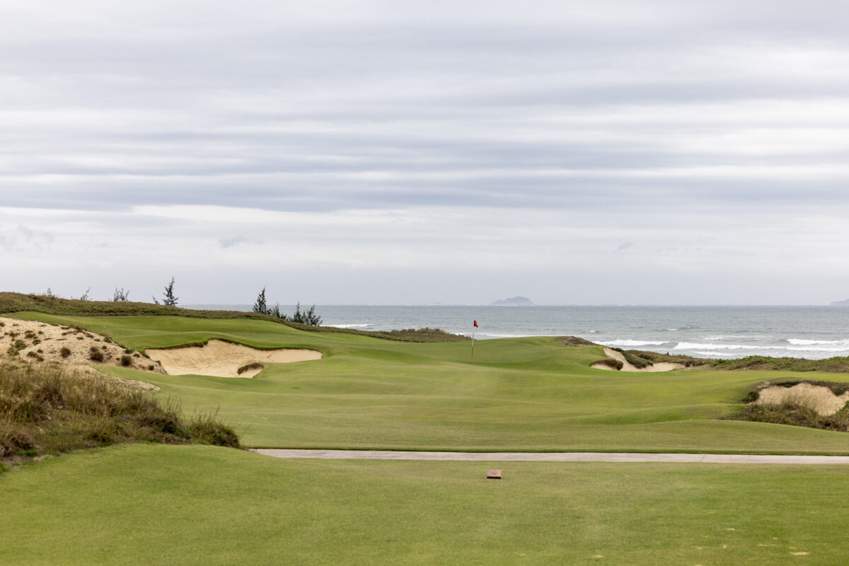Hoiana Shores: Insane Links Golf in...Vietnam?!
